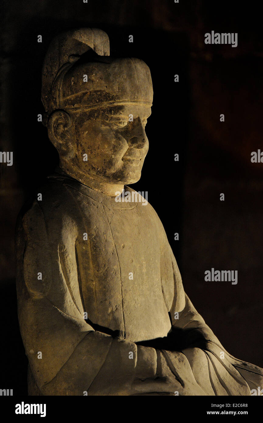 China, Sichuan, Chengdu, Wang Jian tomb (Yongling Mausoleum), Statue of ...