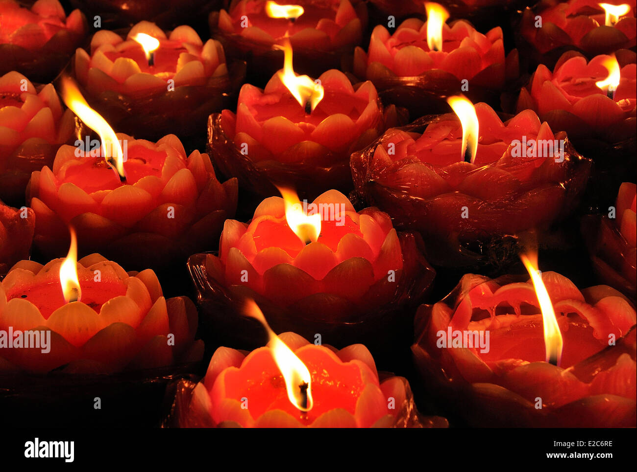 Lotus shaped candles hi-res stock photography and images - Alamy
