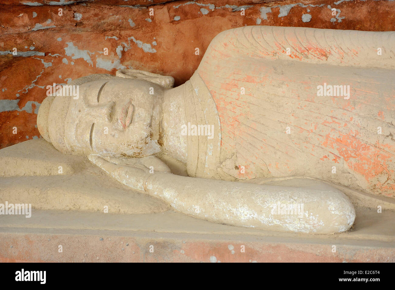 China, Gansu, Bingling Si caves, Lying Buddha Stock Photo - Alamy