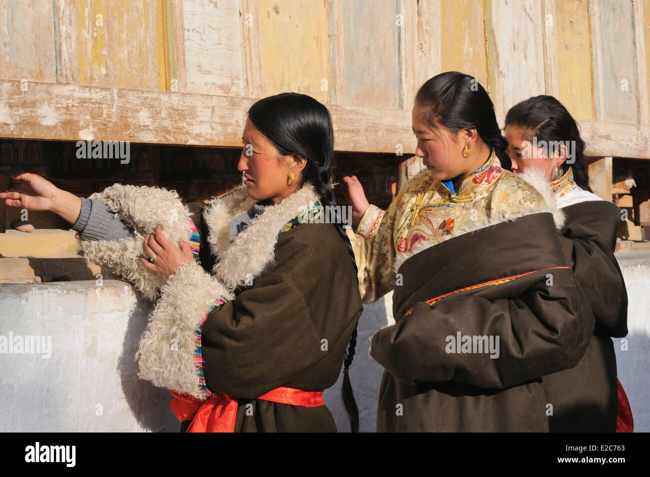 China, Qinghai, Amdo, Tongren, Monastery of Gomar, Losar, Devotees ...