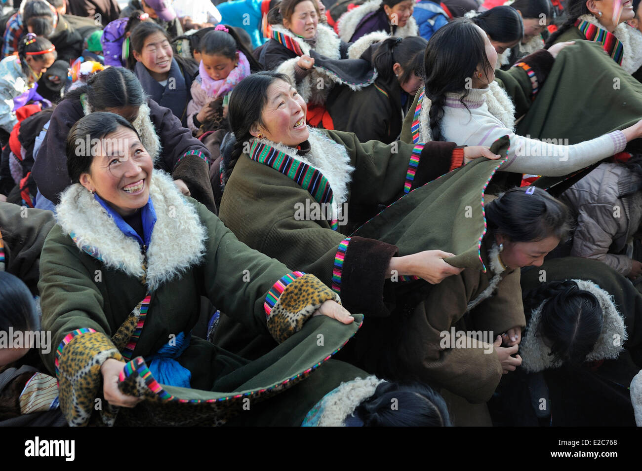China qinghai amdo tongren monastery hi-res stock photography and ...