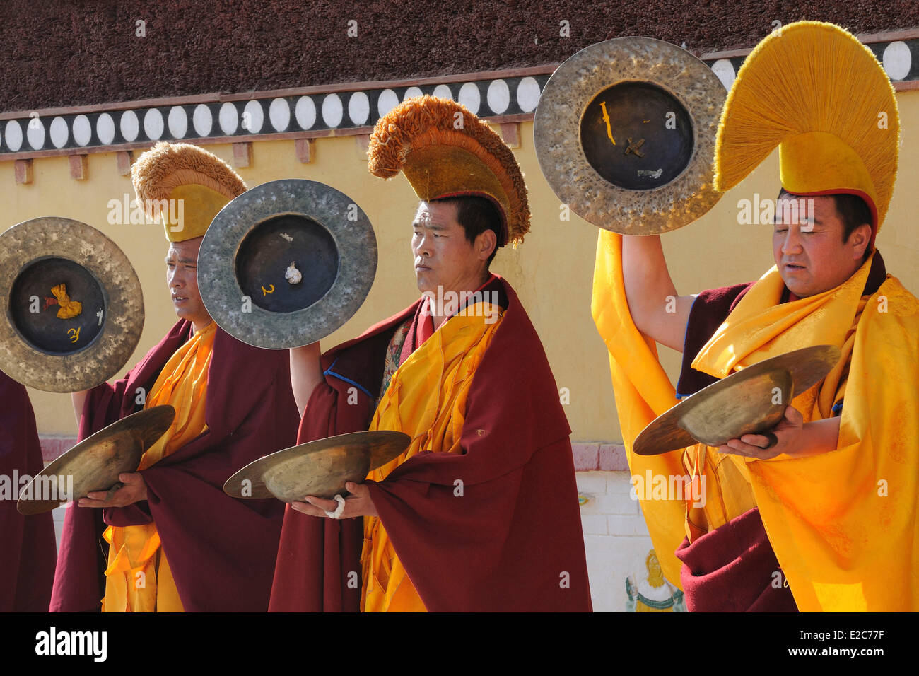 China, Qinghai, Amdo, Tongren, Monastery of Gomar, Losar, Cymbal ...