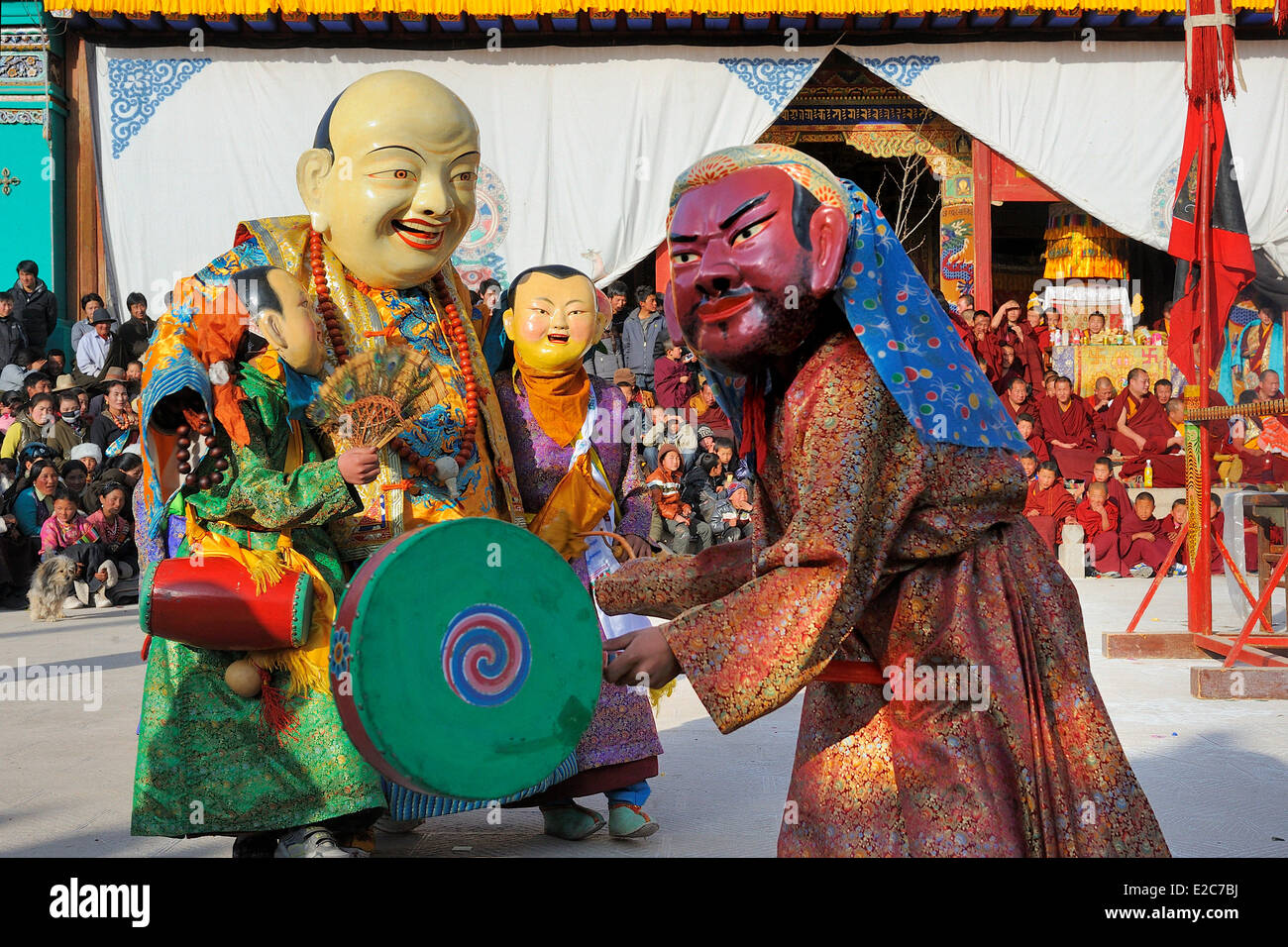 China, Qinghai, Amdo, Tongren, Lower Wutun monastery, Losar, Cham dance ...