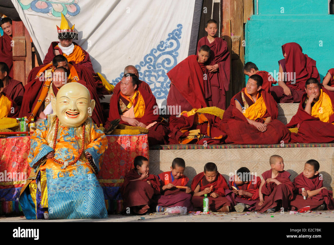China, Qinghai, Amdo, Tongren, Lower Wutun monastery, Losar, Cham dance ...