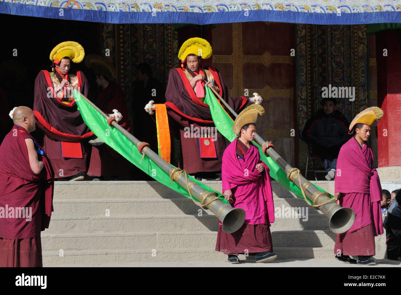 China trumpets hi-res stock photography and images - Alamy