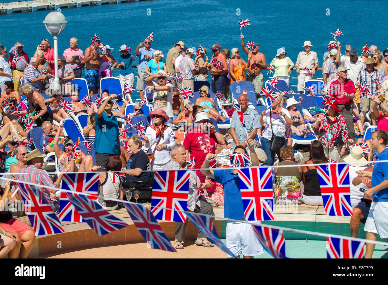 Leaving party around the pool deck on P&O Arcadia on leaving Majorca ...