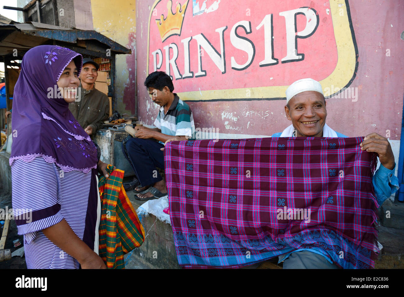 Indonesia, Sumbawa, Dompu, the market Stock Photo - Alamy