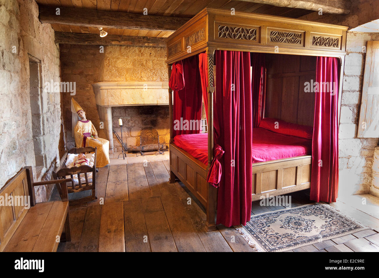 Medieval castle bedroom hi-res stock photography and images - Alamy