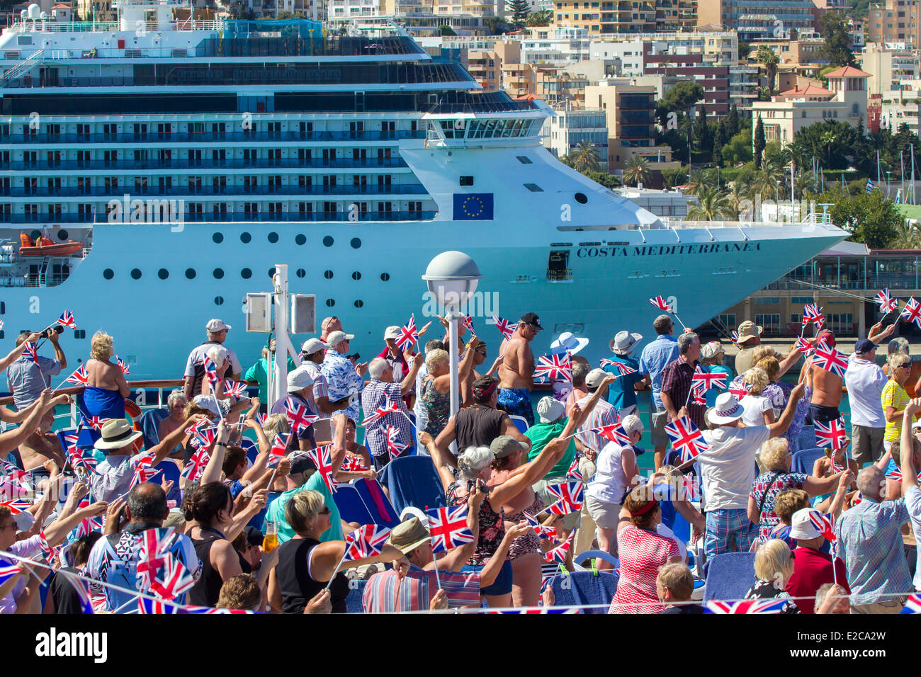 Leaving party around the pool deck on P&O Arcadia on leaving Majorca ...