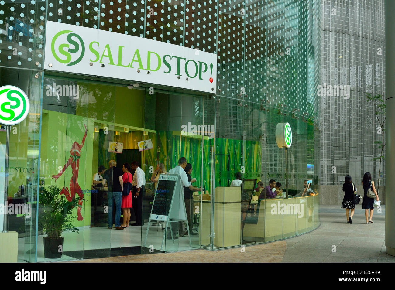 Stop sign singapore hi-res stock photography and images - Alamy