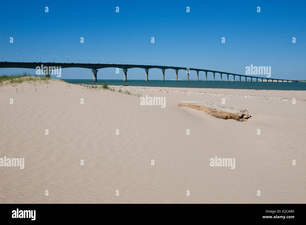 France, Charente Maritime, Ile de Re, Rivedoux Plage, the bridge across ...