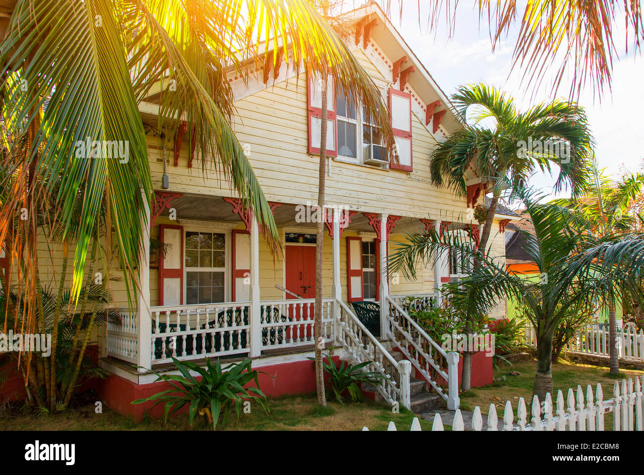 Bahamas harbour island colonial architecture hi-res stock photography ...