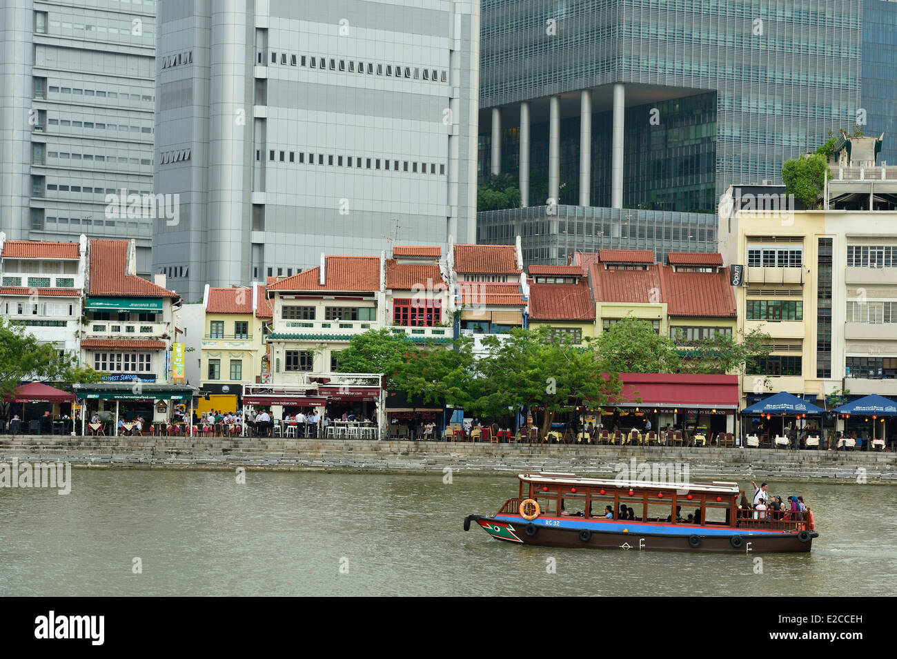 Boat quay singapore people hi-res stock photography and images - Alamy