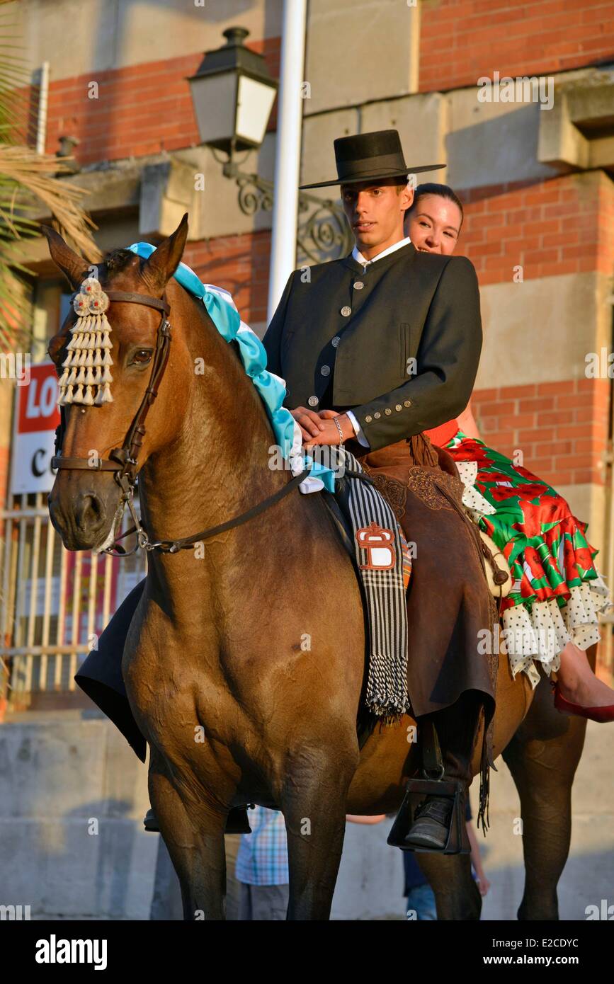 Andalusian Traditional Costume Stock Photos & Andalusian Traditional ...