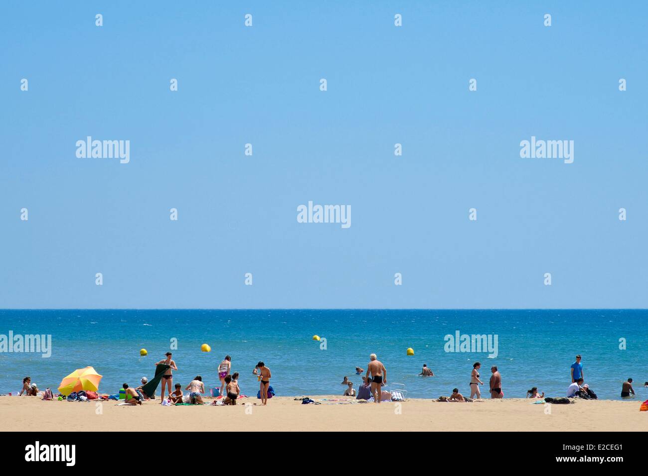 Vacationers hi-res stock photography and images - Alamy