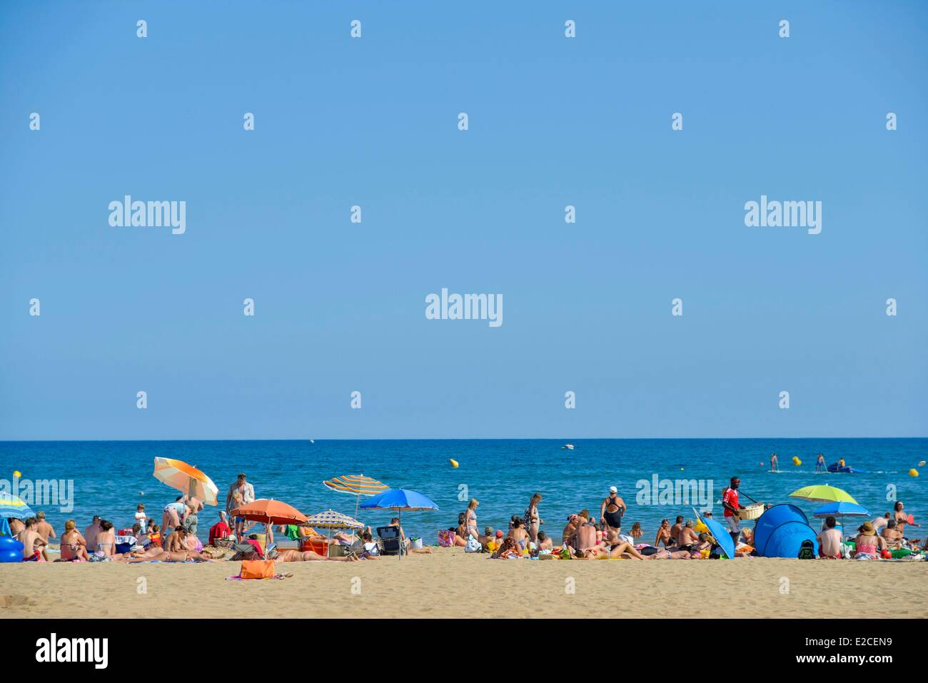 Valras plage sea beach hi-res stock photography and images - Alamy