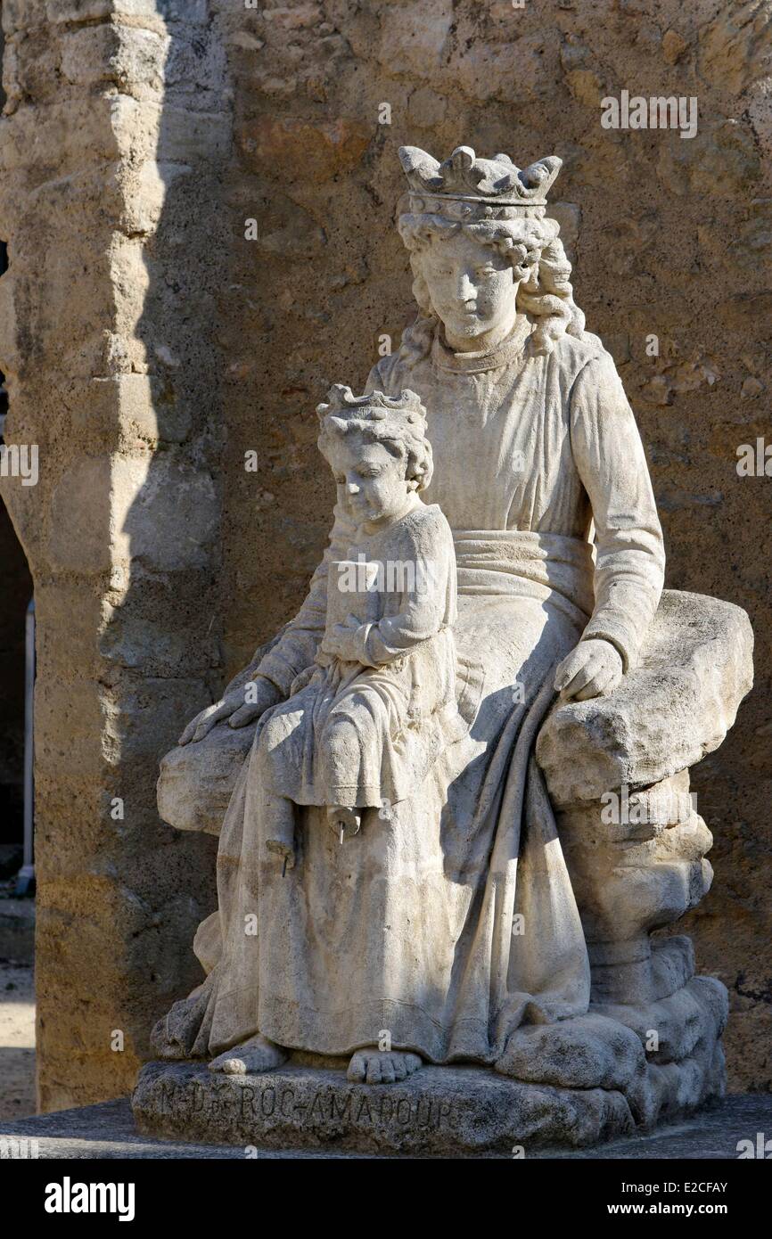 France, Herault, Beziers, Cloister Holy Aphrodise, statue of Notre Dame ...