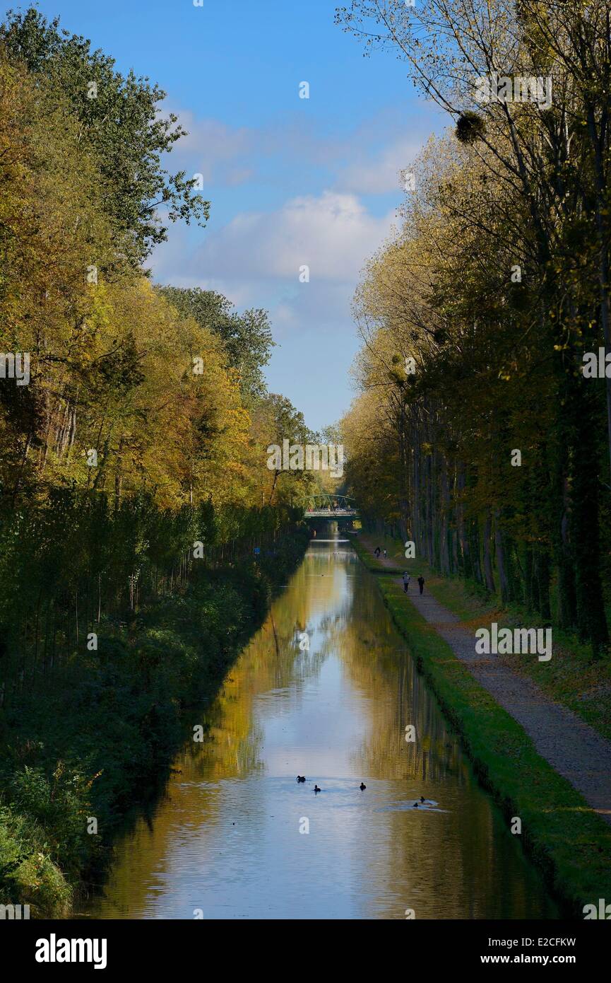 France, Seine Saint Denis, Sevran, the Canal de l'Ourcq runs through ...