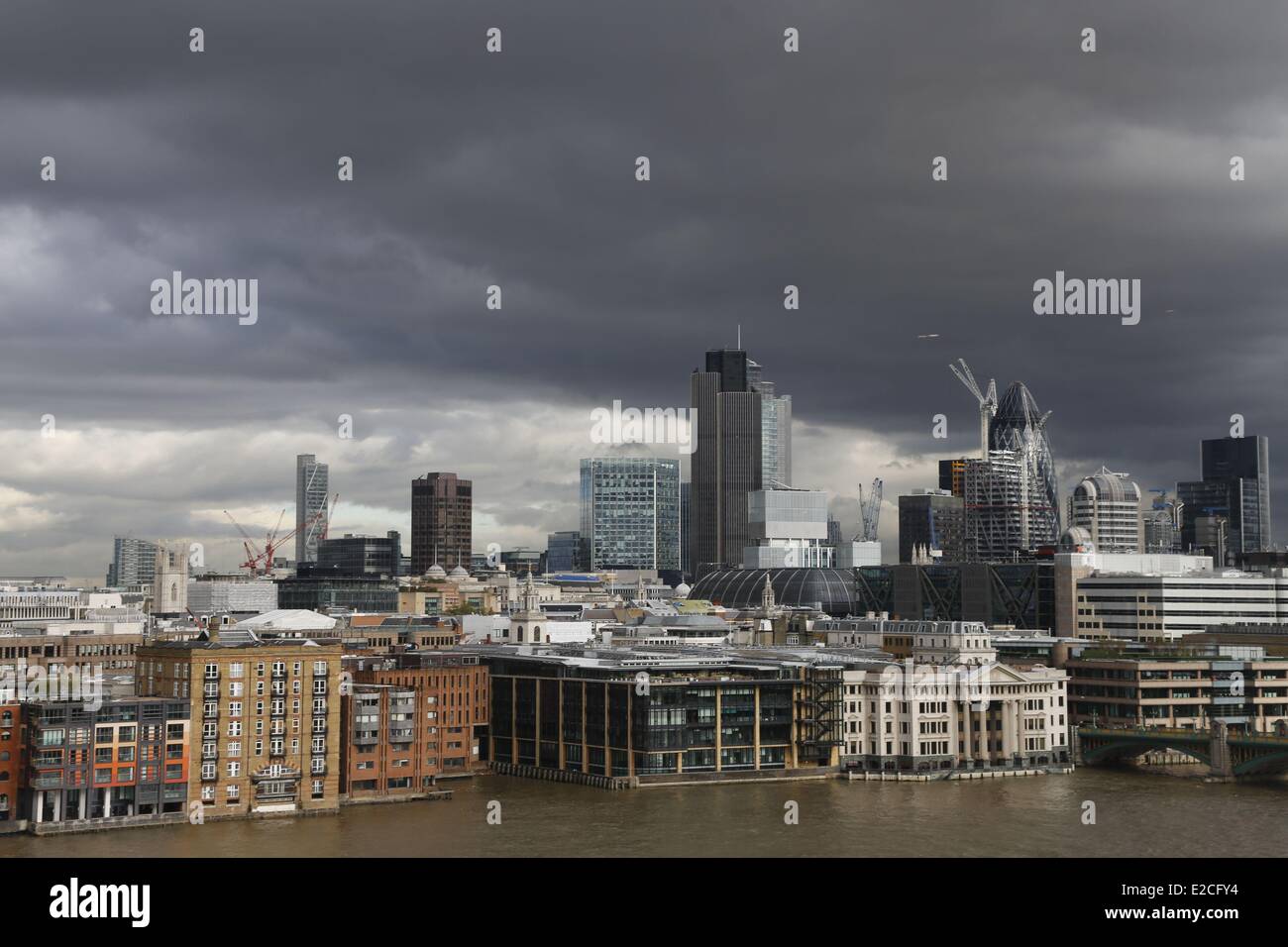 Tate modern view hi-res stock photography and images - Alamy