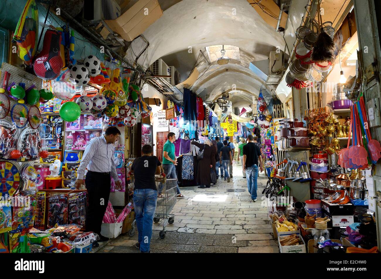 Jerusalem old city market hi-res stock photography and images - Alamy