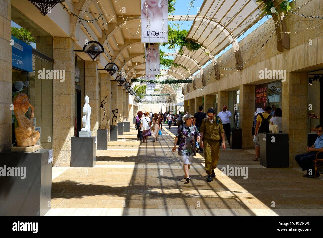 Israel, Jerusalem, Mamilla mall and luxury pedestrian shopping street ...