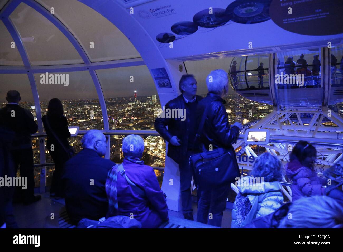 United Kingdom, London, the London Big Eye built in 2000, 135m at top ...