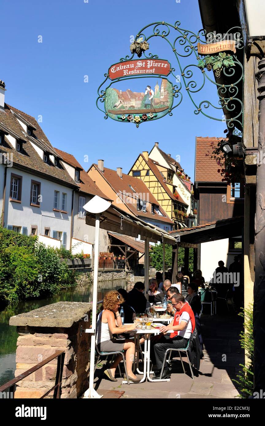 Incidental people outdoors petite venise hi-res stock photography and ...