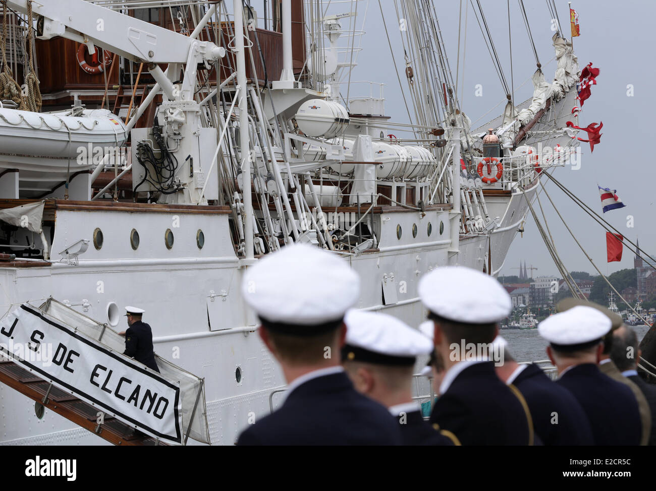 Spanish navy uniform hi-res stock photography and images - Alamy