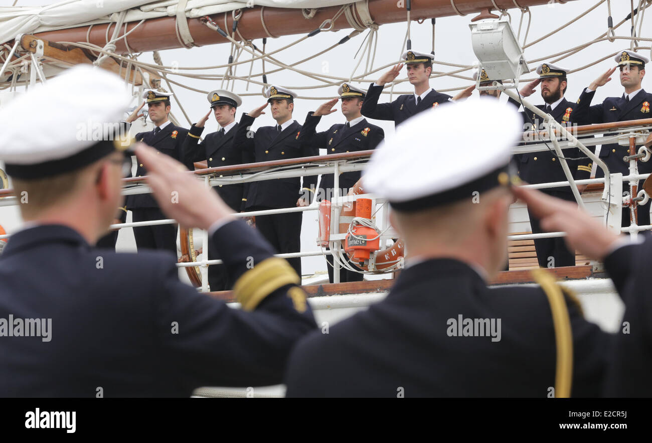 Spanish navy uniform hi-res stock photography and images - Alamy