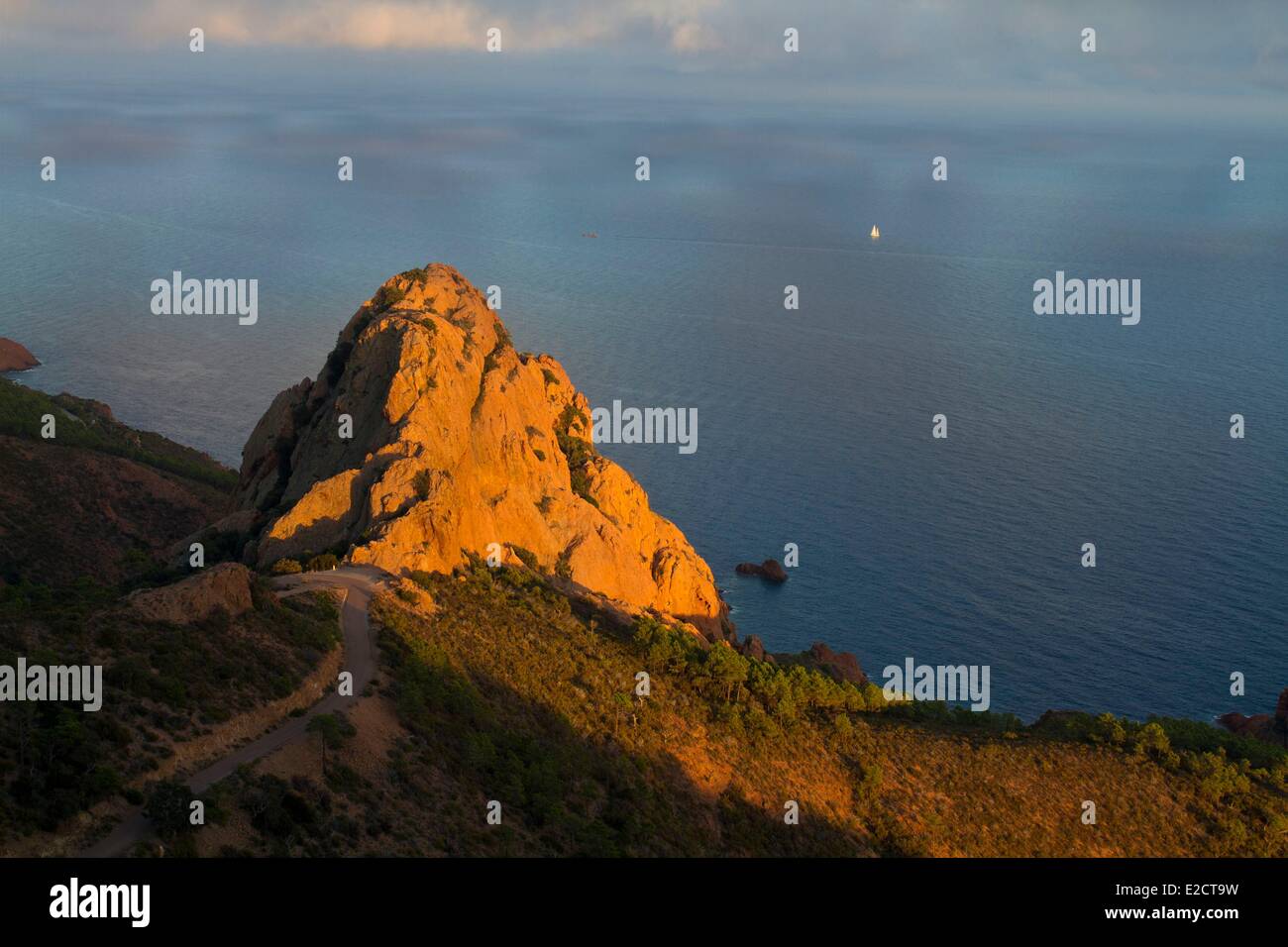 Esterel corniche esterel cliff road hi-res stock photography and images ...