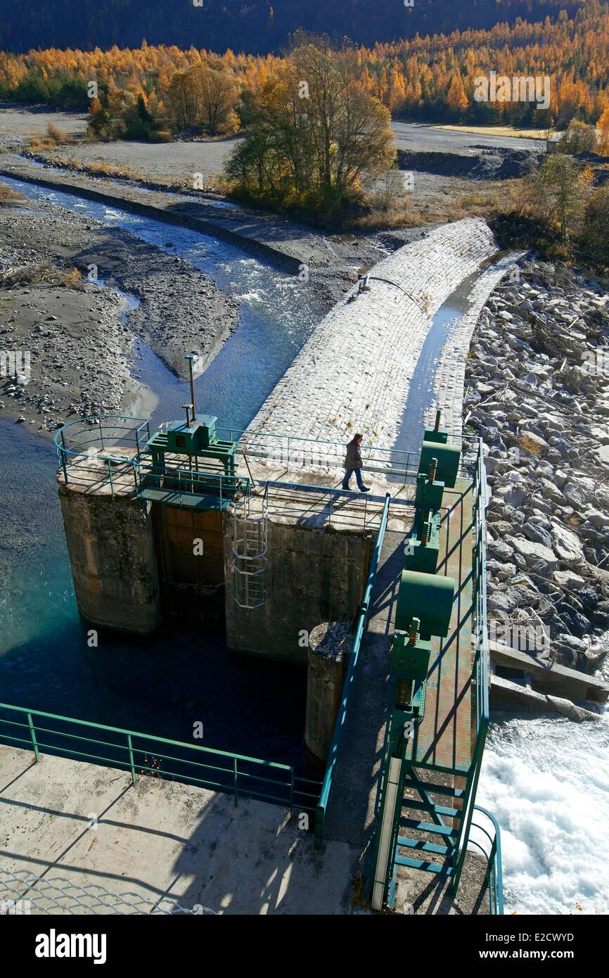 Ditch dam hi-res stock photography and images - Alamy