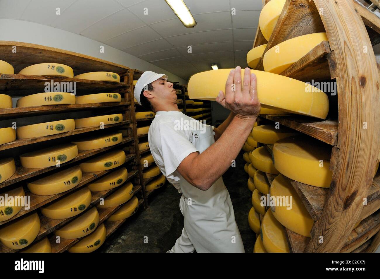 Comte cheese wheel hi-res stock photography and images - Alamy