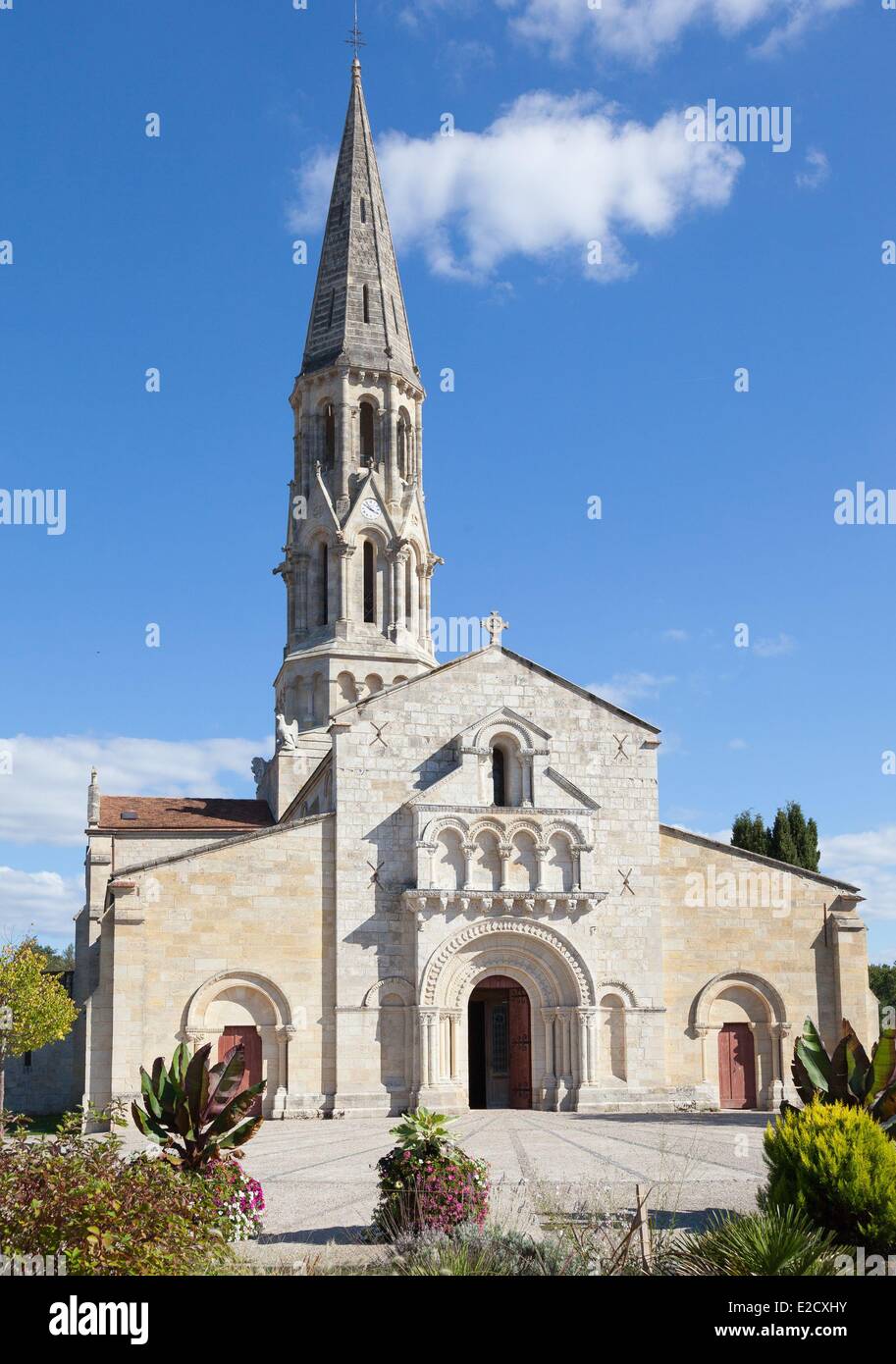 France Gironde La Brede the Saint Jean d'Etampes church Stock Photo - Alamy
