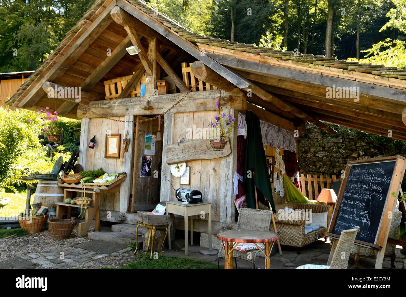 Chalots hi-res stock photography and images - Alamy