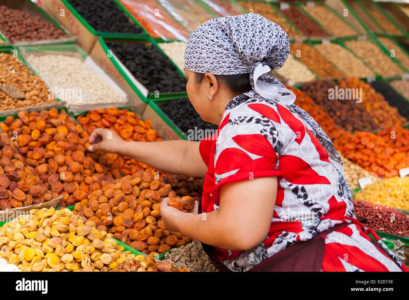 Selling fuits hi-res stock photography and images - Alamy