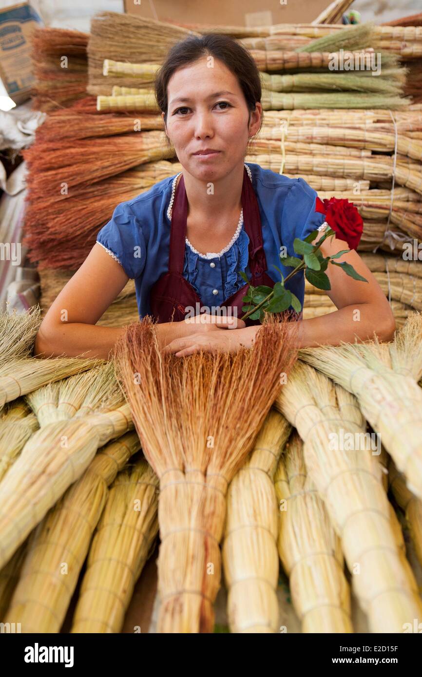 Kyrgyzstan osh province woman selling hi-res stock photography and ...