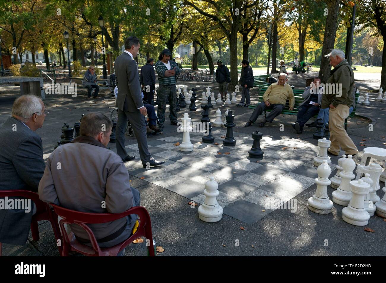 Switzerland Geneva Bastions Park chess players Stock Photo - Alamy