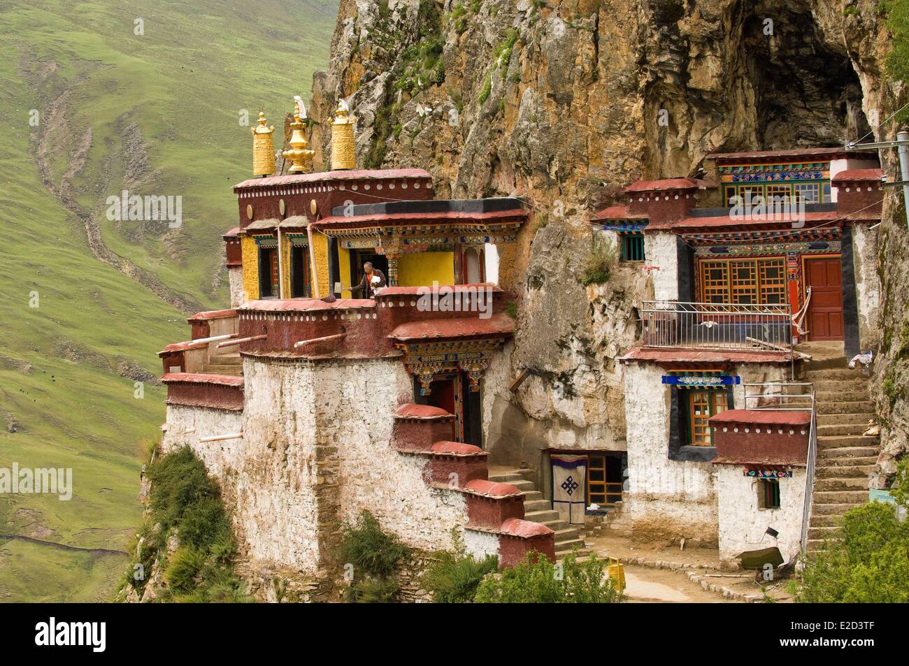 China Tibet U Tsang province Drak Yerpa cave hermitage at 4000 m ...