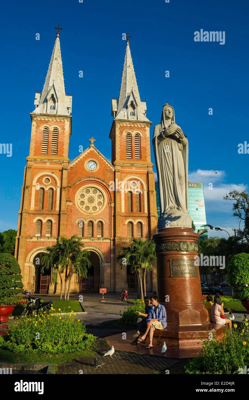 Vietnam Ho Chi Minh city (Saigon) Cong Xa Paris place Notre Dame ...