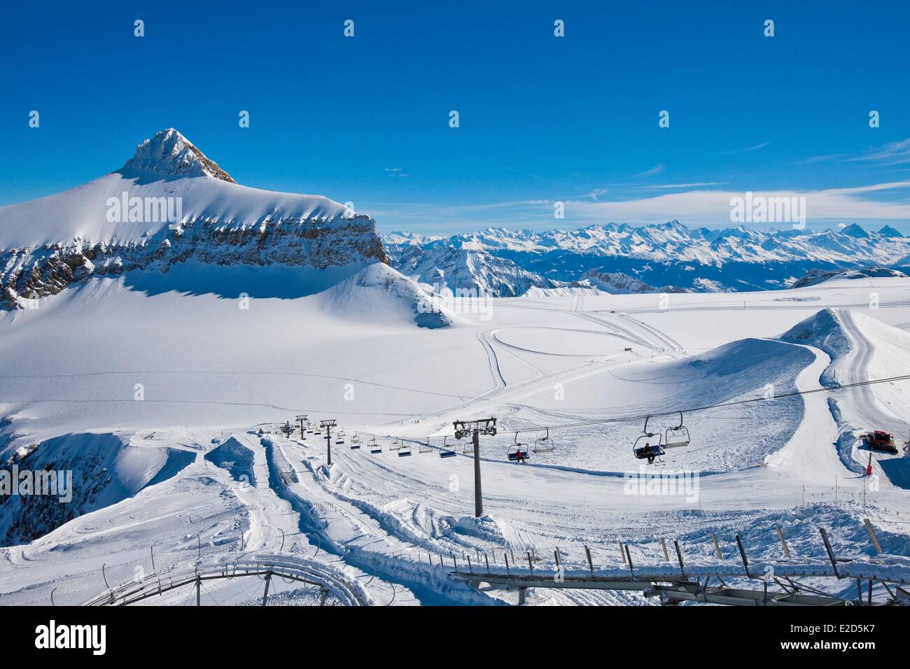Switzerland Canton of Vaud Col de Pillon Glacier 3000 Stock Photo - Alamy