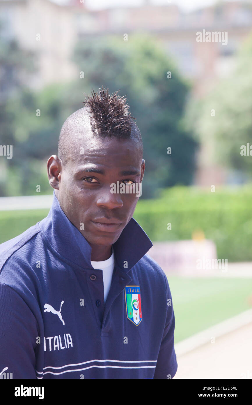Mario balotelli and hi-res stock photography and images - Alamy