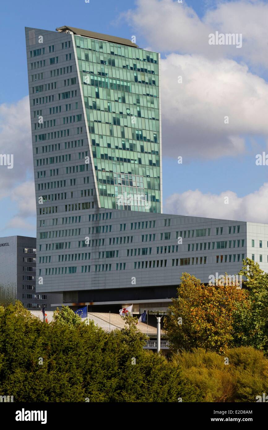 France Nord Lille Euralille LCL tower by architect Christian de ...