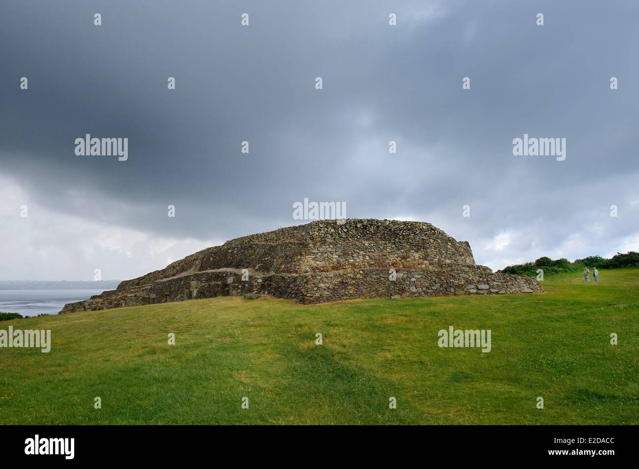France, Finistere, Kermehelen peninsula (Morlaix Bay), Barnenez cairn ...