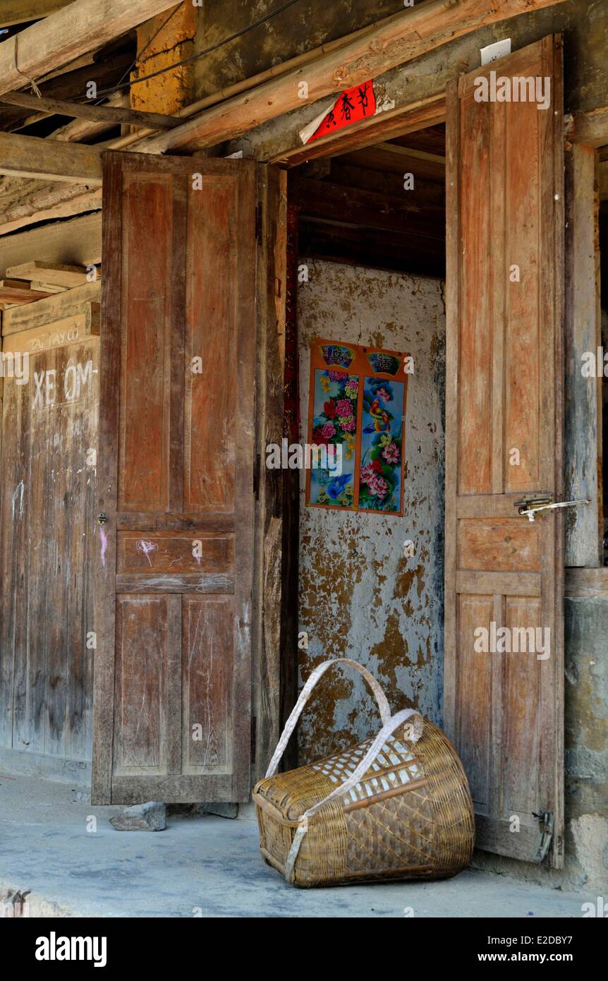 Traditional hmong house hi-res stock photography and images - Alamy