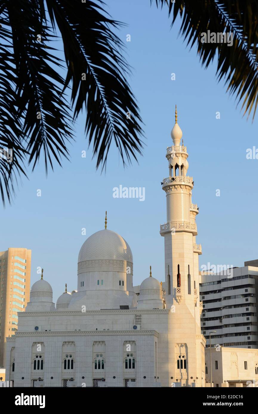 Baniyas hi-res stock photography and images - Alamy