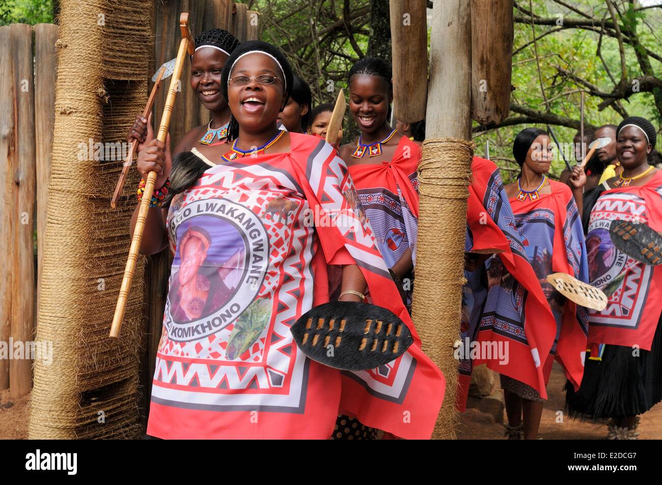 Traditional dance swazi cultural village hi-res stock photography and ...