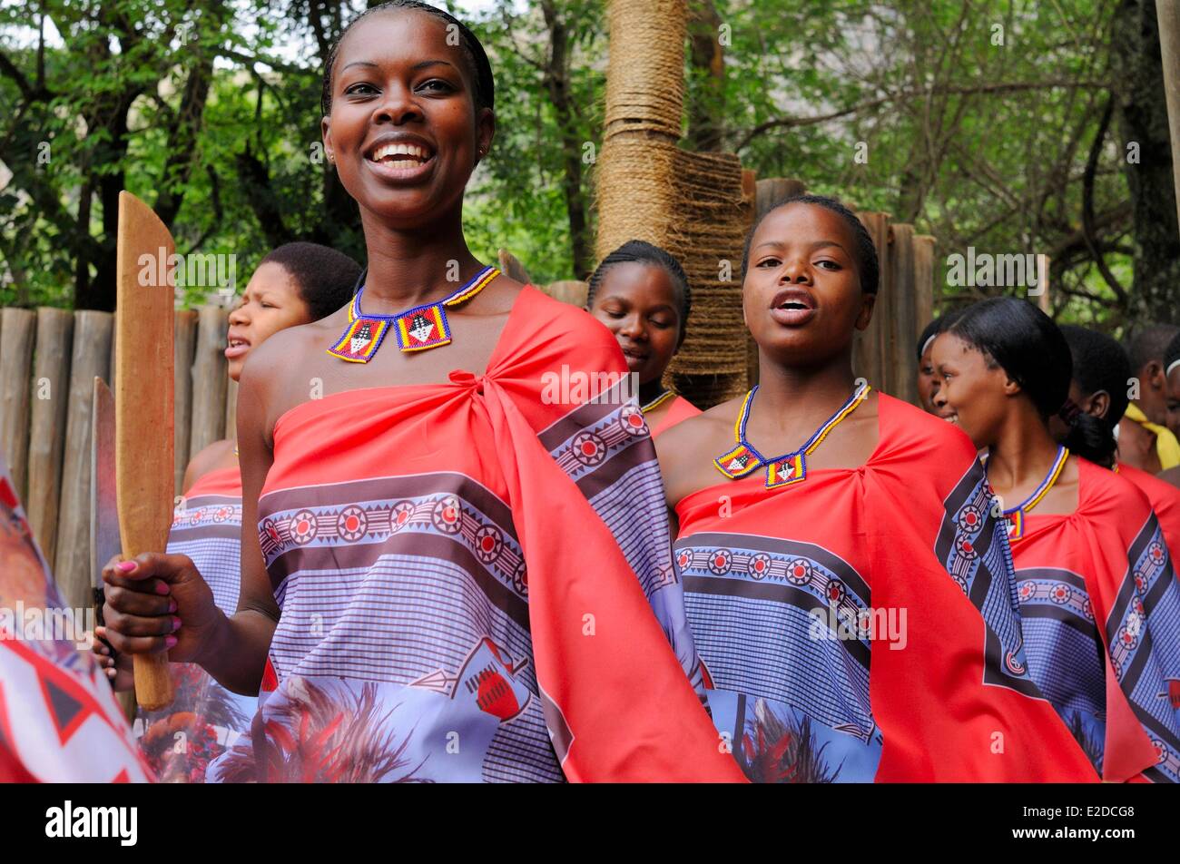 Traditional dance swazi cultural village hi-res stock photography and ...