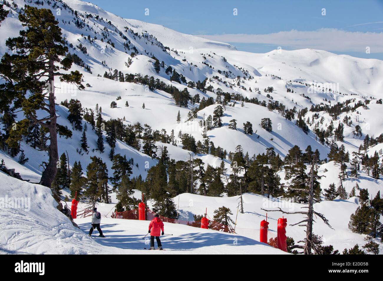 La pierre saint martin skiing hi-res stock photography and images - Alamy