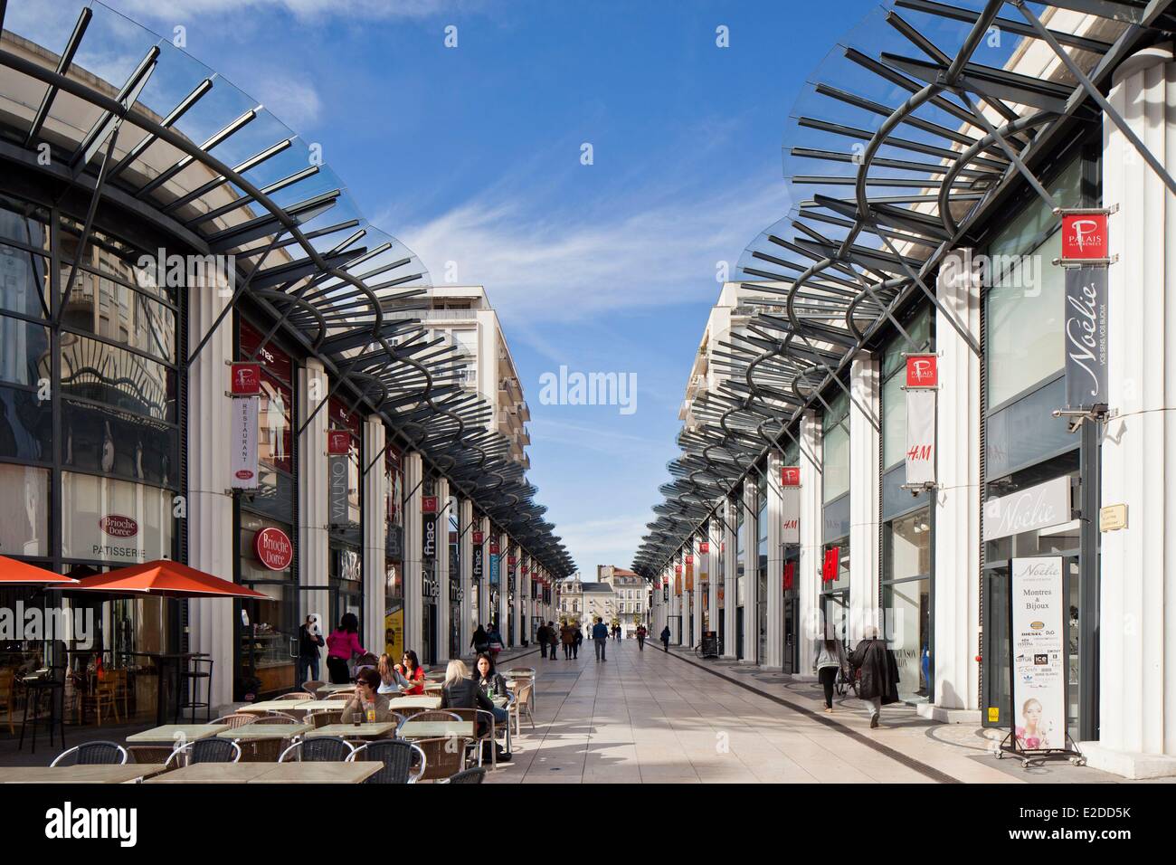 France Pyrenees Atlantiques Bearn Pau commercial street Stock Photo - Alamy