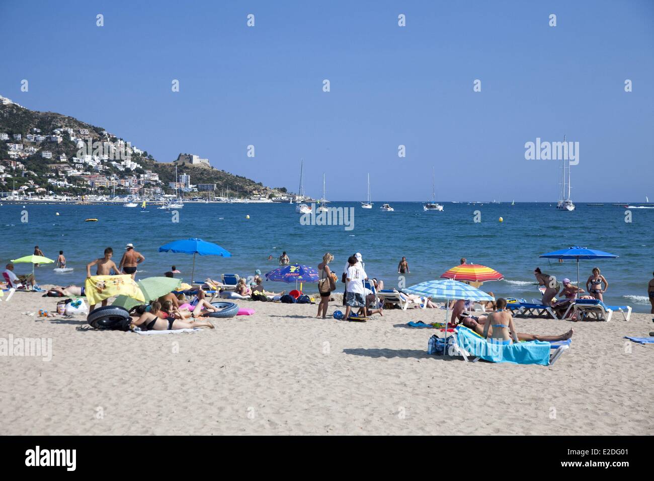 Spain Catalonia Costa Brava Roses (Rosas) Beach Stock Photo - Alamy